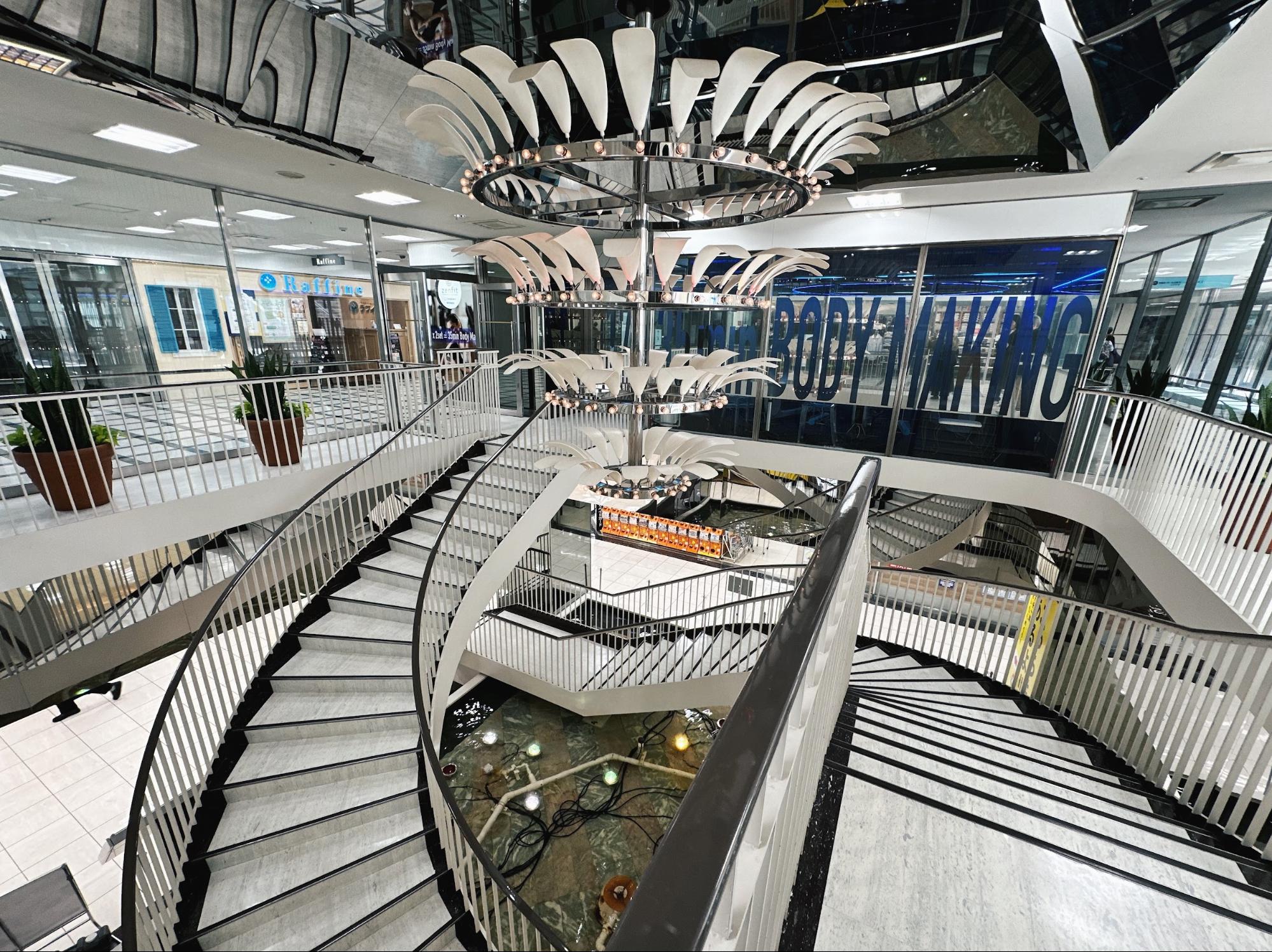 Not Just Modern Architecture! An architect digs deep into the austere ...