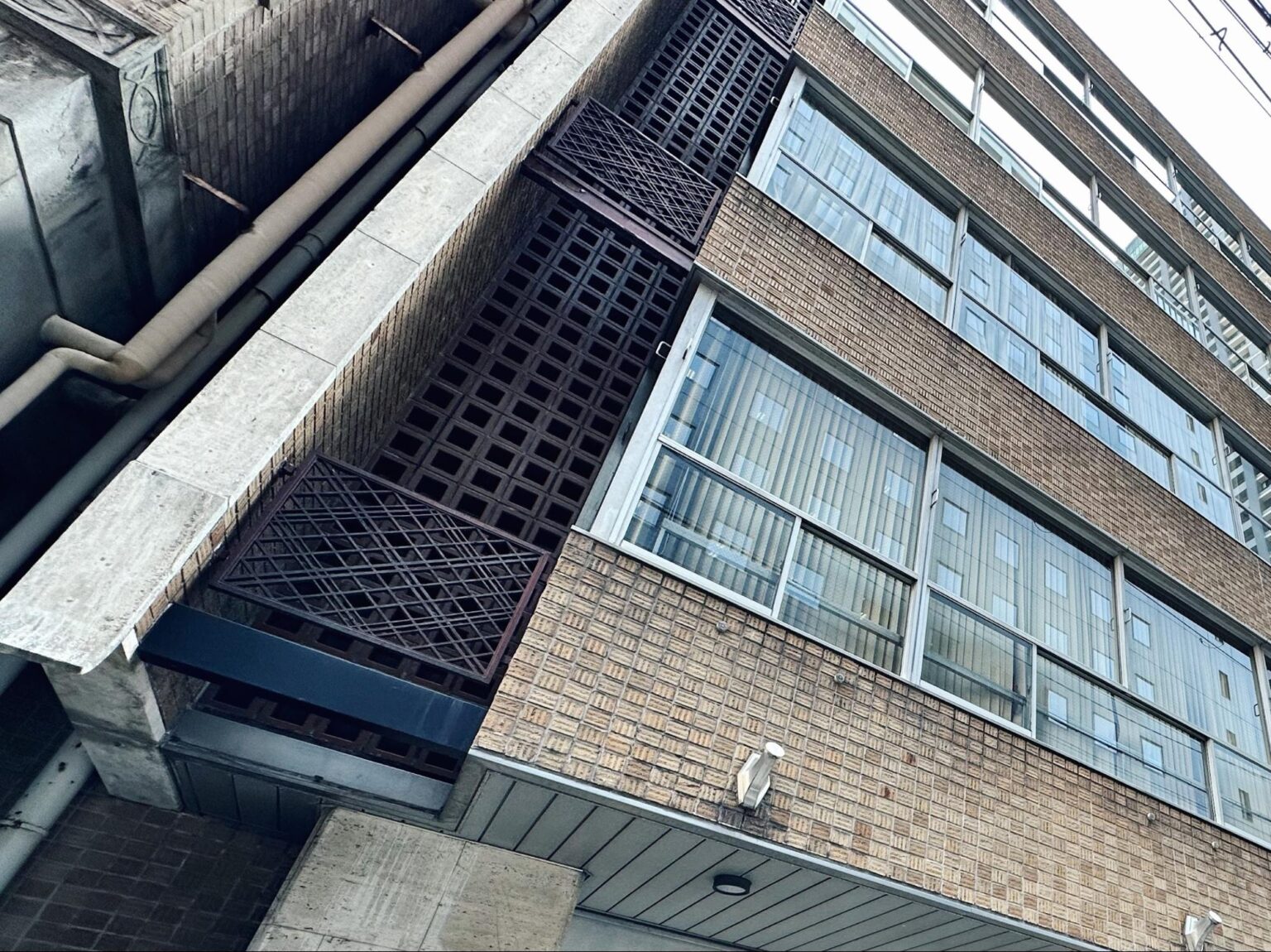 Not Just Modern Architecture! An architect digs deep into the austere ...