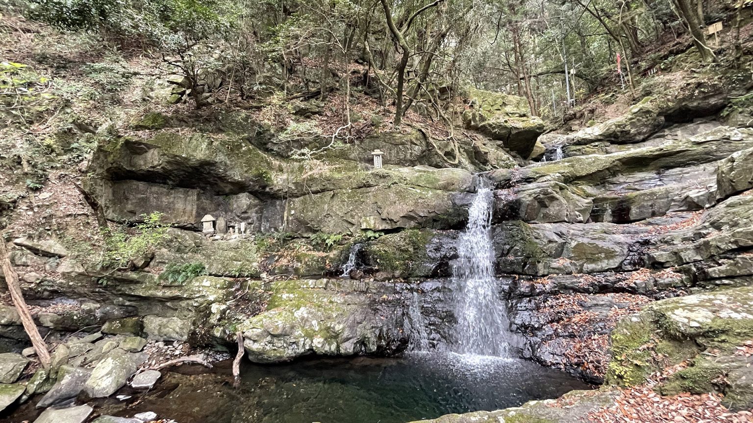 Great access! Enjoy a day trip to the hot springs at Mount Inunaki, a ...