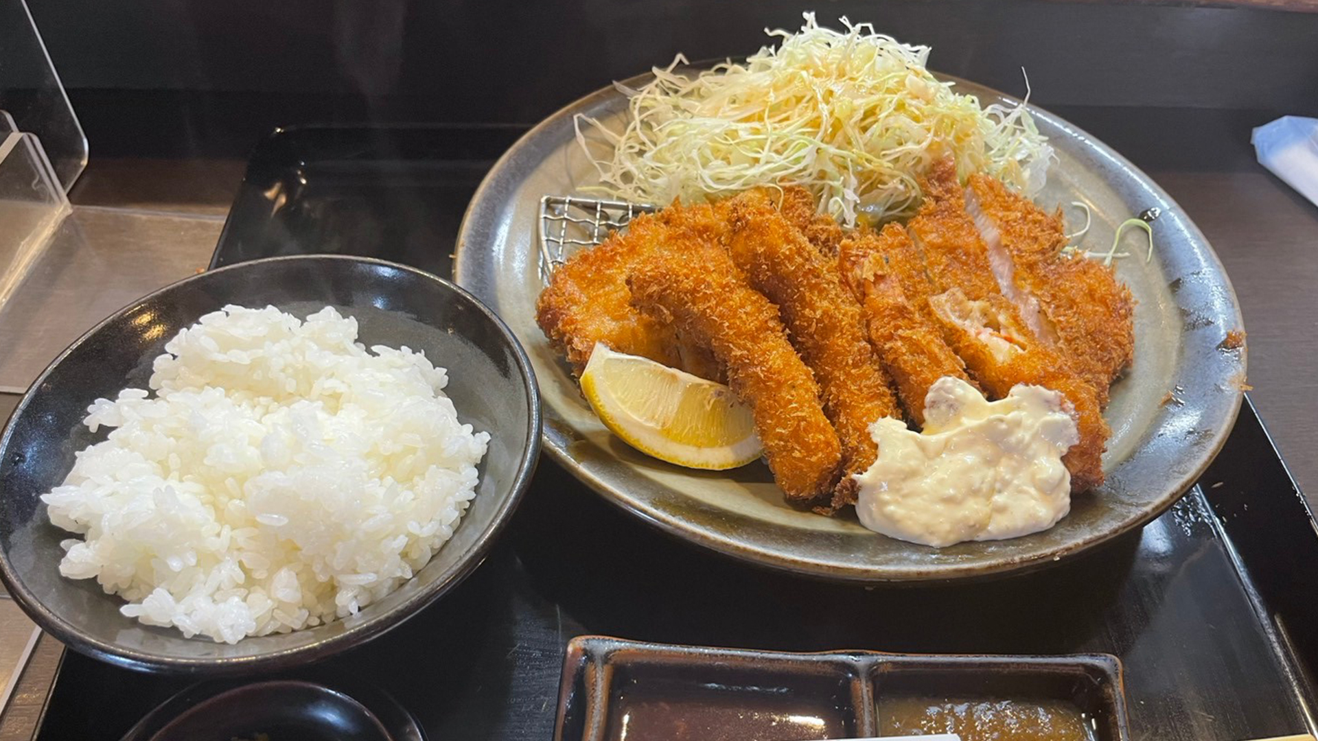Osaka's new Tonkatsu boom! The thickest Katsudon in Japan, branded pork ...